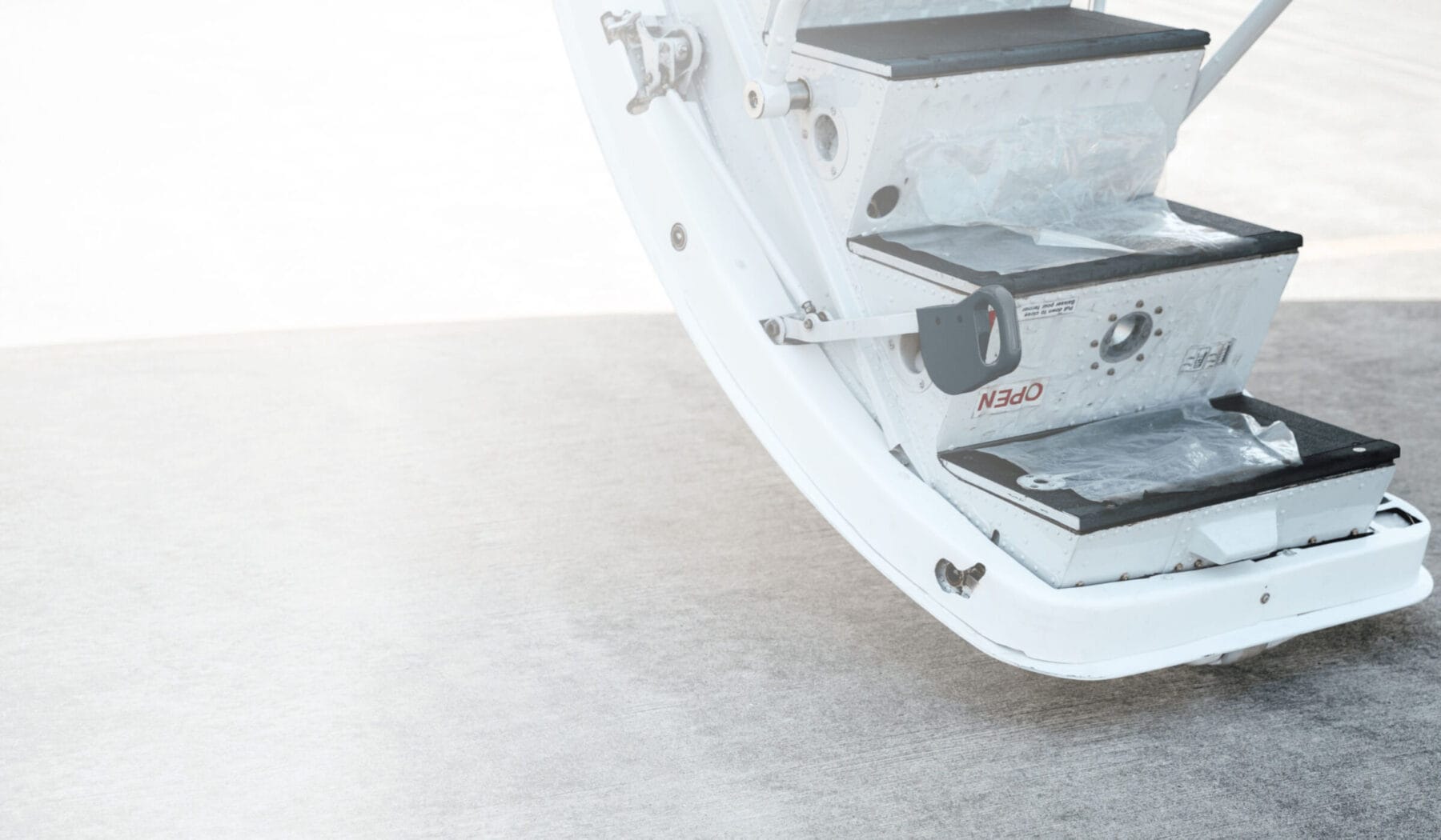 Aircraft Jobs and trainees: Mechanic, Electronics – RAS